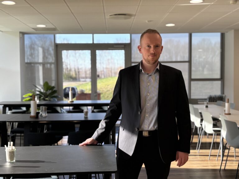 Forenede Service - Forenede Service DK